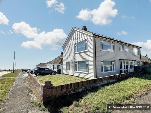3 bedroom maisonette for sale