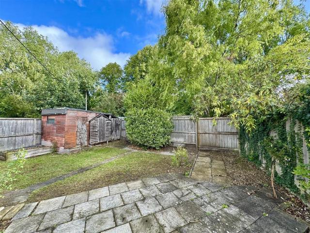 3 bedroom maisonette for sale