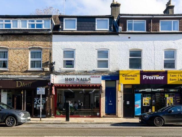 3 bedroom maisonette for sale