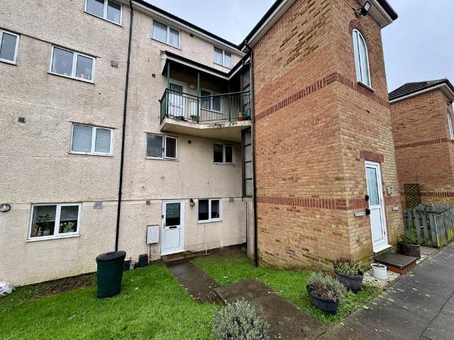 3 bedroom maisonette for sale