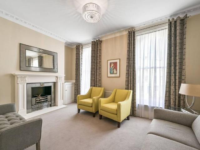 3 bedroom maisonette for sale