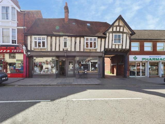 3 bedroom maisonette for sale