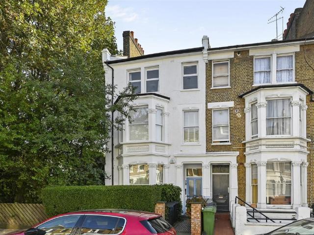 3 bedroom maisonette for sale