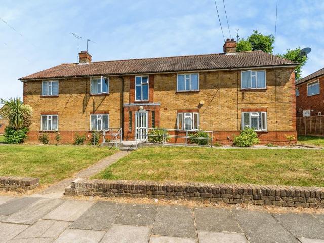 3 bedroom maisonette for sale