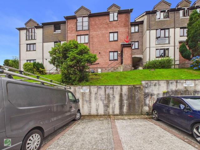 3 bedroom maisonette for sale