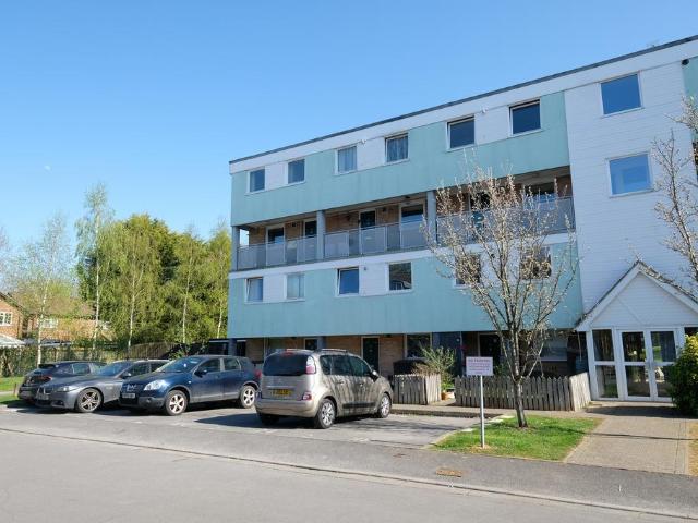 3 bedroom maisonette for sale