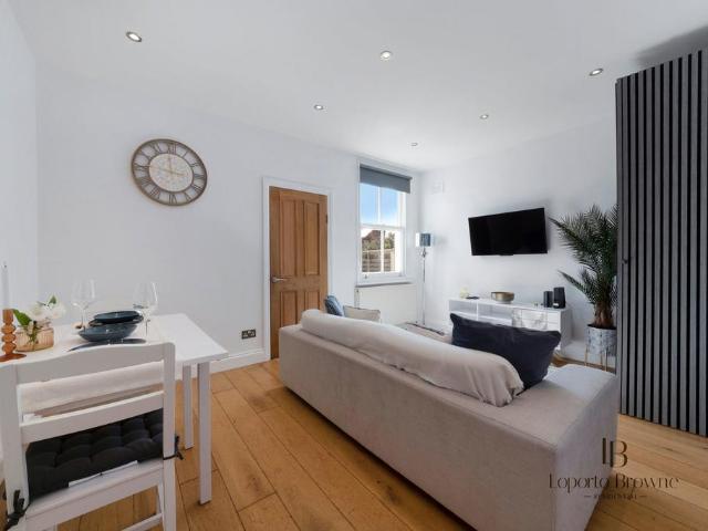 3 bedroom maisonette for sale