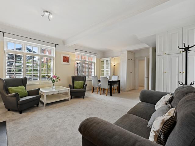 3 bedroom maisonette for sale