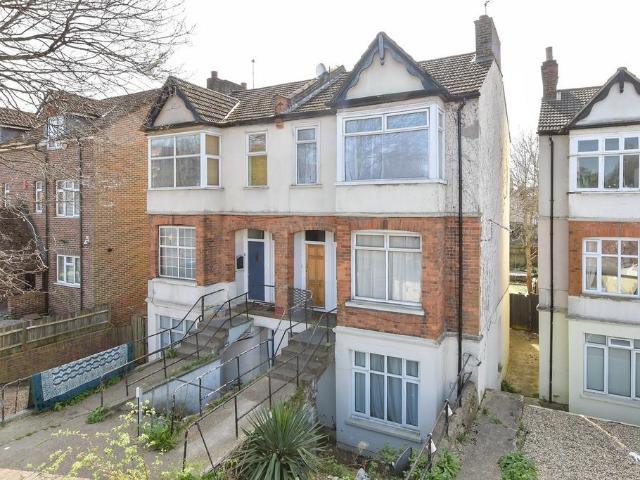 3 bedroom maisonette for sale