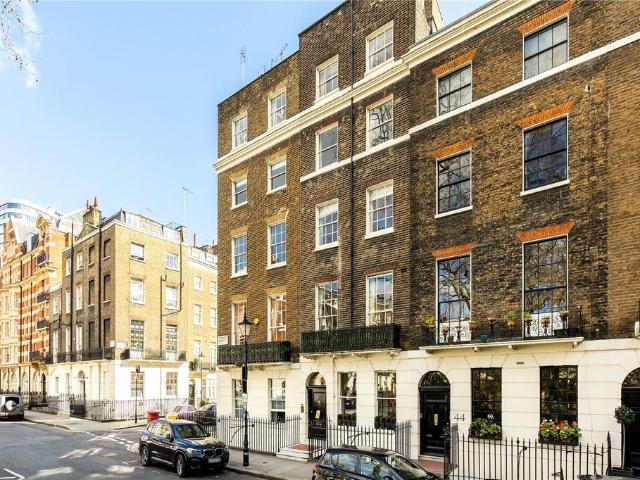3 bedroom maisonette for sale