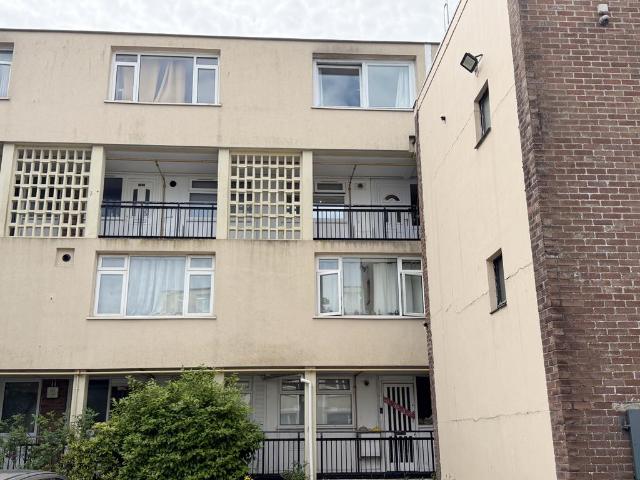 3 bedroom maisonette for sale