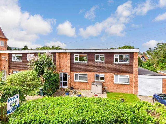 3 bedroom maisonette for sale