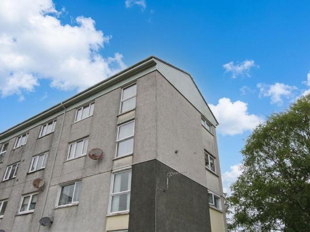 3 bedroom maisonette for sale
