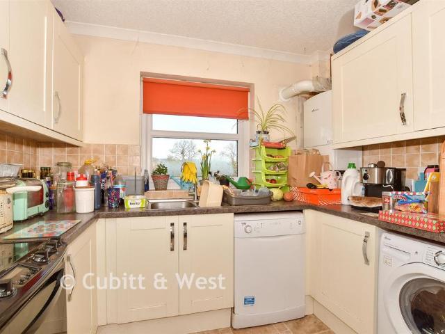 3 bedroom maisonette for sale