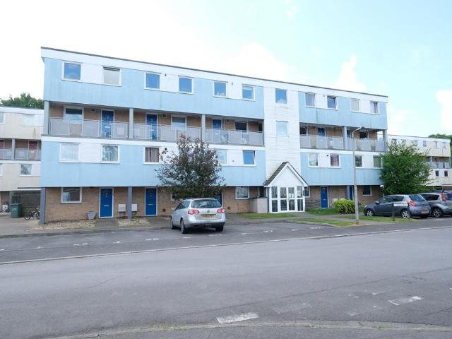 3 bedroom maisonette for sale