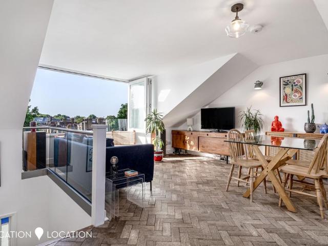 3 bedroom maisonette for sale