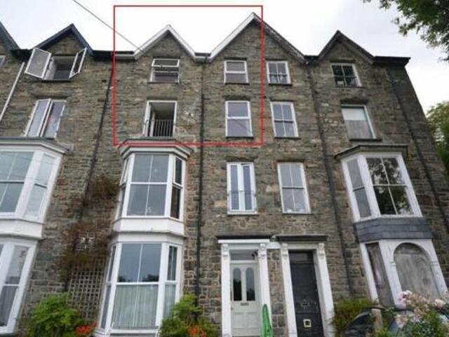 3 Bedroom Maisonette For Sale In 4 Handlith Terrace, Barmouth