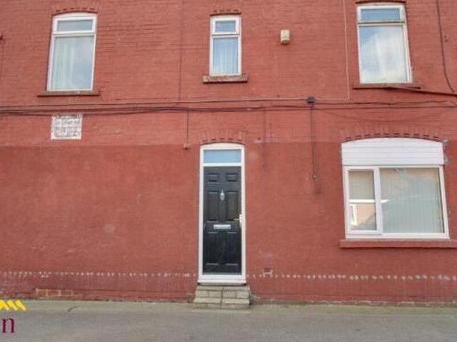 3 Bedroom Maisonette For Sale In Thorne
