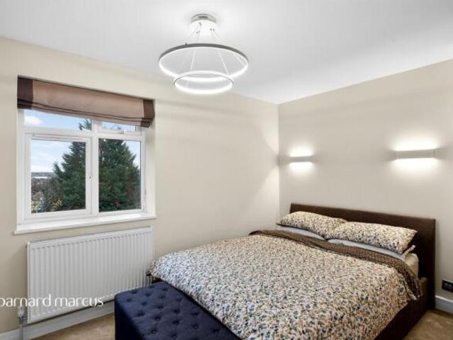 3 bedroom maisonette for sale in Venner Road, LONDON, SE26