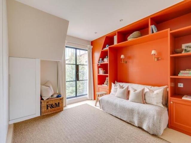 3 bedroom maisonette for sale in Wardo Avenue, Fulham, SW6