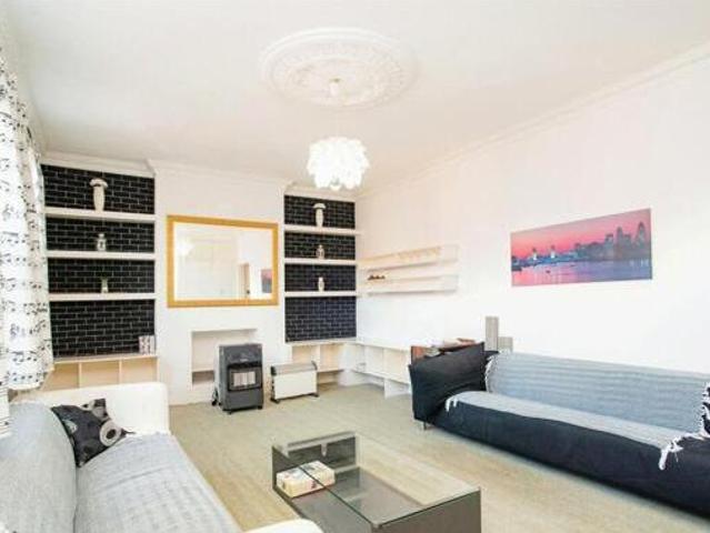 3 Bedroom Maisonette For Sale In Watford, Hertfordshire