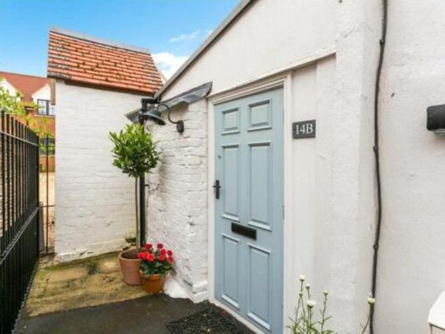 3 Bedroom Maisonette For Sale In Watlington
