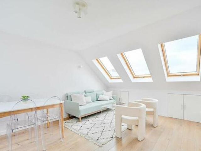 3 Bedroom Maisonette For Sale In Wendell Park, London