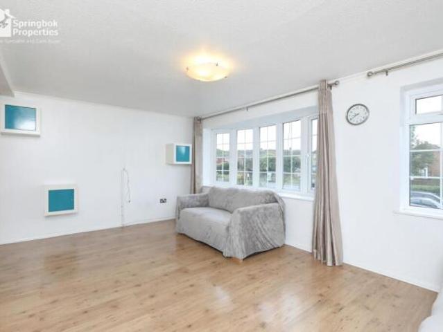 3 bedroom maisonette for sale in Wells Court, Wells Road, Strood, Rochester, Kent, ME2