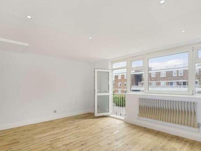 3 Bedroom Maisonette For Sale In Weymouth Terrace, London
