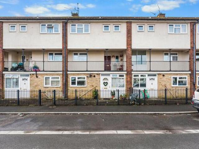 3 Bedroom Maisonette For Sale In Whitchurch