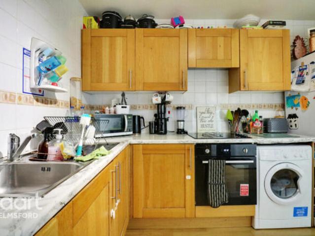 3 bedroom maisonette for sale in Bodmin Road, Chelmsford, CM1