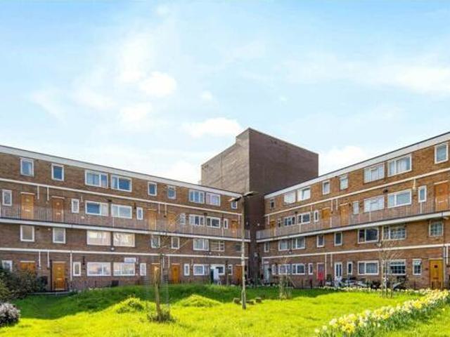 3 Bedroom Maisonette For Sale In Bow, London