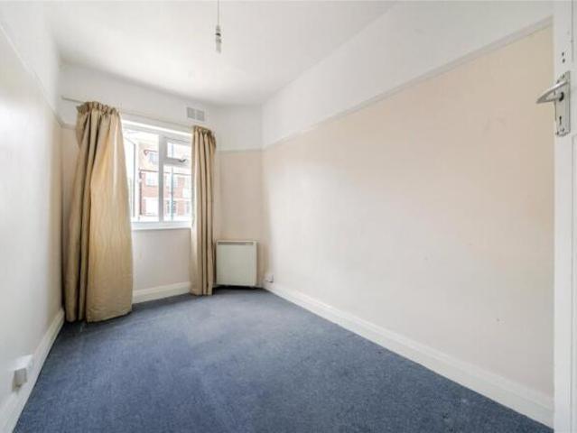 3 bedroom maisonette for sale in Bromley Road, Bromley, BR1