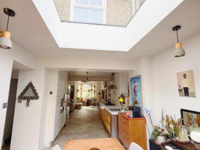 3 bedroom maisonette for sale in Cathnor Road, London, W12