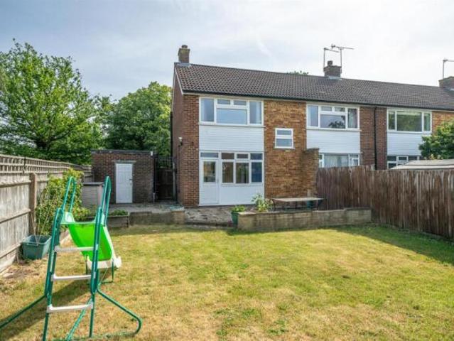 3 bedroom maisonette for sale in Cell Barnes Lane, St. Albans, AL1