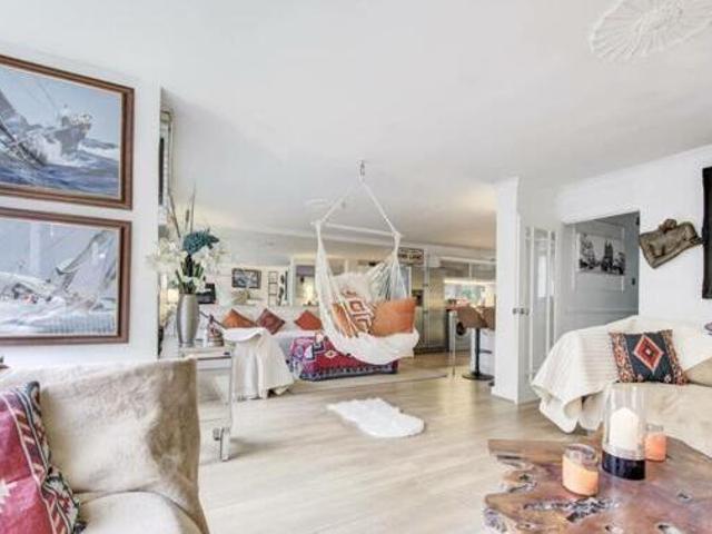 3 Bedroom Maisonette For Sale In Chelsea, London