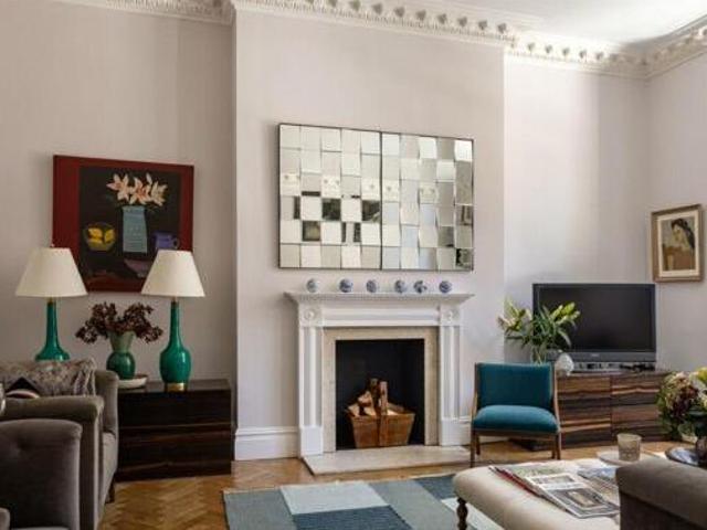 3 Bedroom Maisonette For Sale In Chelsea, London