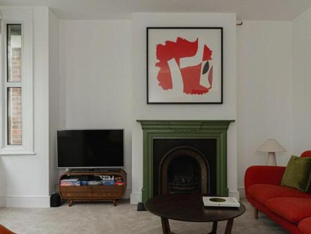3 Bedroom Maisonette For Sale In Chiswick