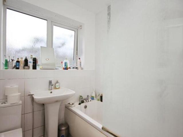3 bedroom maisonette for sale in Coniston Road, Leamington Spa, CV32