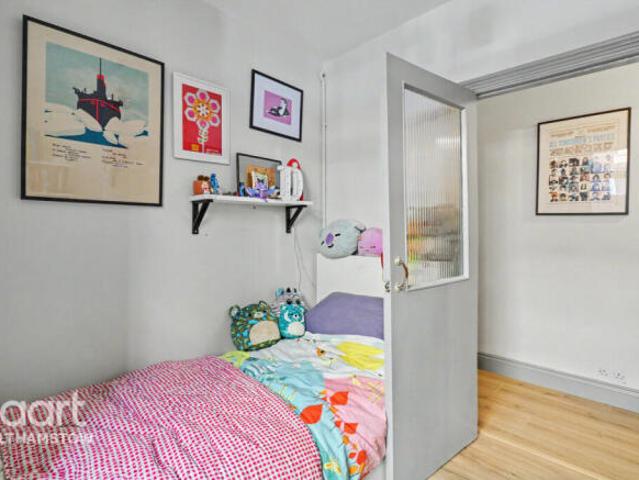 3 bedroom maisonette for sale in Courtenay Road, Walthamstow, E17