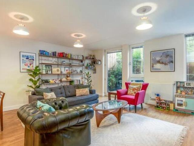 3 Bedroom Maisonette For Sale In Dalston Square, London