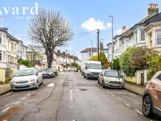 3 bedroom maisonette for sale in Ditchling Rise, Brighton, BN1