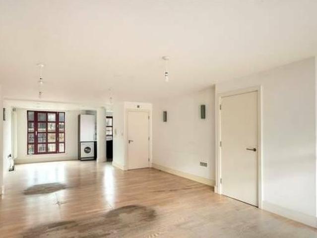 3 bedroom maisonette for sale in Eagle Works West 56 Quaker Street London E1