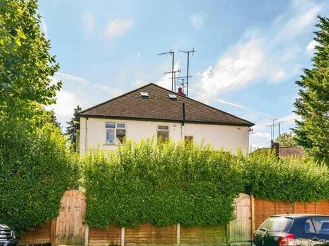 3 Bedroom Maisonette For Sale In Finchley