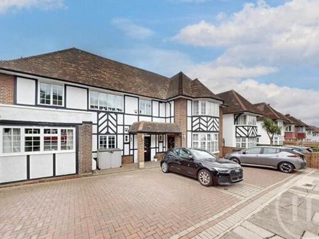 3 Bedroom Maisonette For Sale In Golders Green