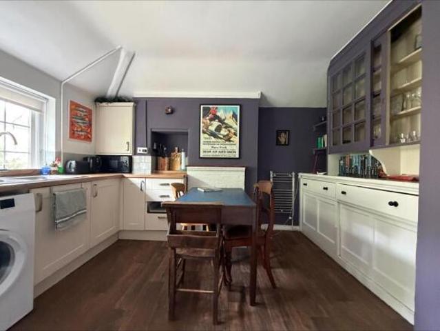 3 bedroom maisonette for sale in Hayes Close, Chelmsford, CM2