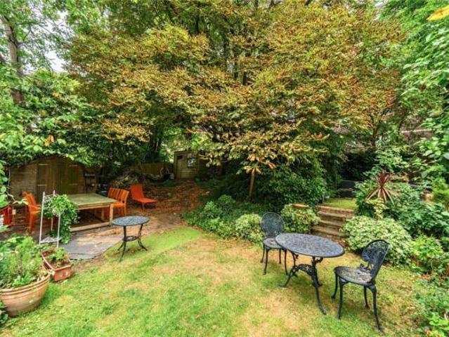 3 bedroom maisonette for sale in Hazellville Road, London, N19