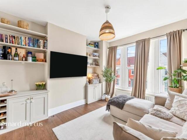 3 bedroom maisonette for sale in Heaton Road, Mitcham, CR4