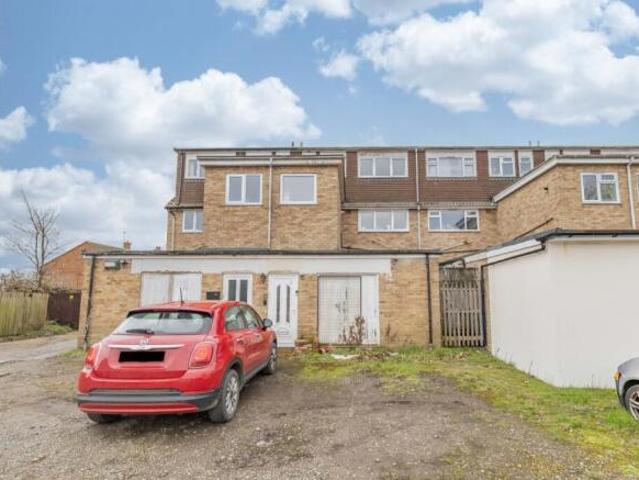 3 bedroom maisonette for sale in Hoades Wood Road, Sturry, Canterbury, Kent, CT2