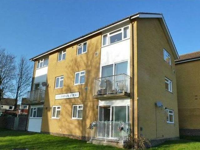 3 bedroom maisonette for sale in Illustrious Crescent Ilchester Yeovil Somerset BA22